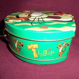 Tiger | Toys | Vintage Tiger Tin Lithograph Sandwich Pale 65 Across ...
